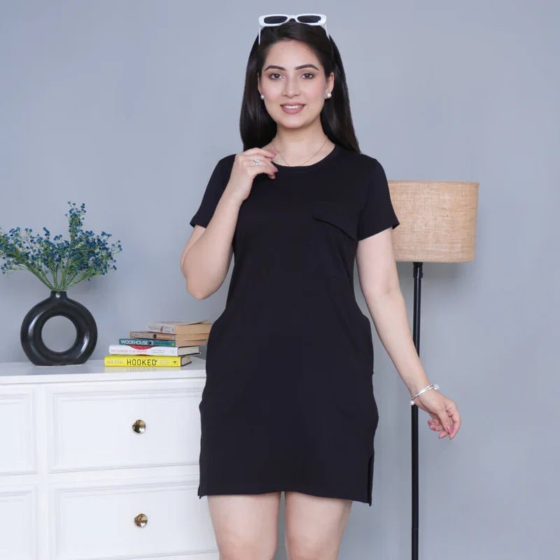 Round neck dress with flap pocket