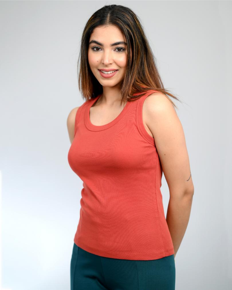 Rust rib top for women
